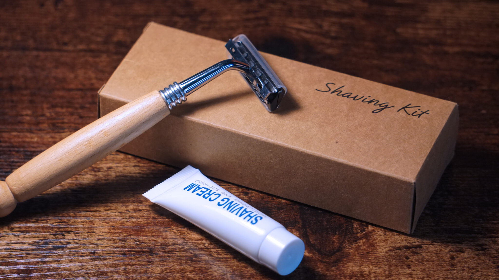 Eco-Friendly Shaving Kit - KitchenSpot